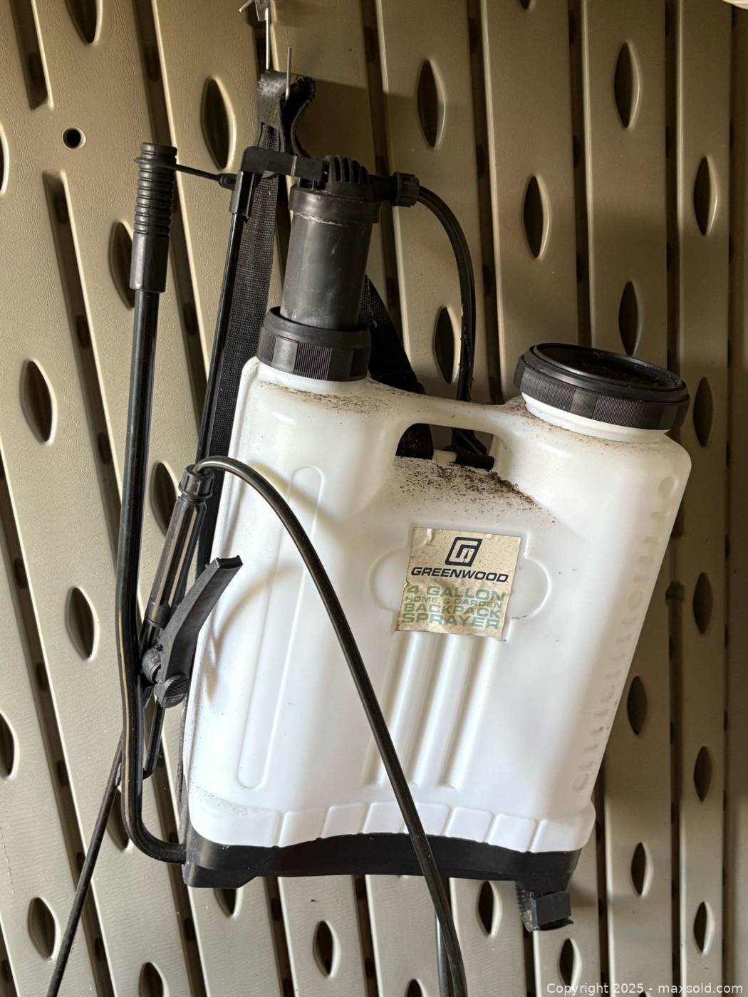 Greenwood 4-Gallon Backpack Sprayer | Maxsold