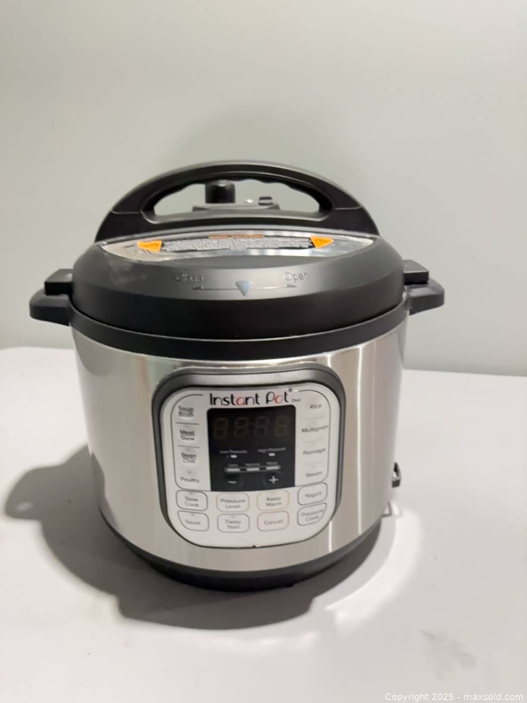 Instant Pot Duo 6-Quart Multi-Cooker | Maxsold