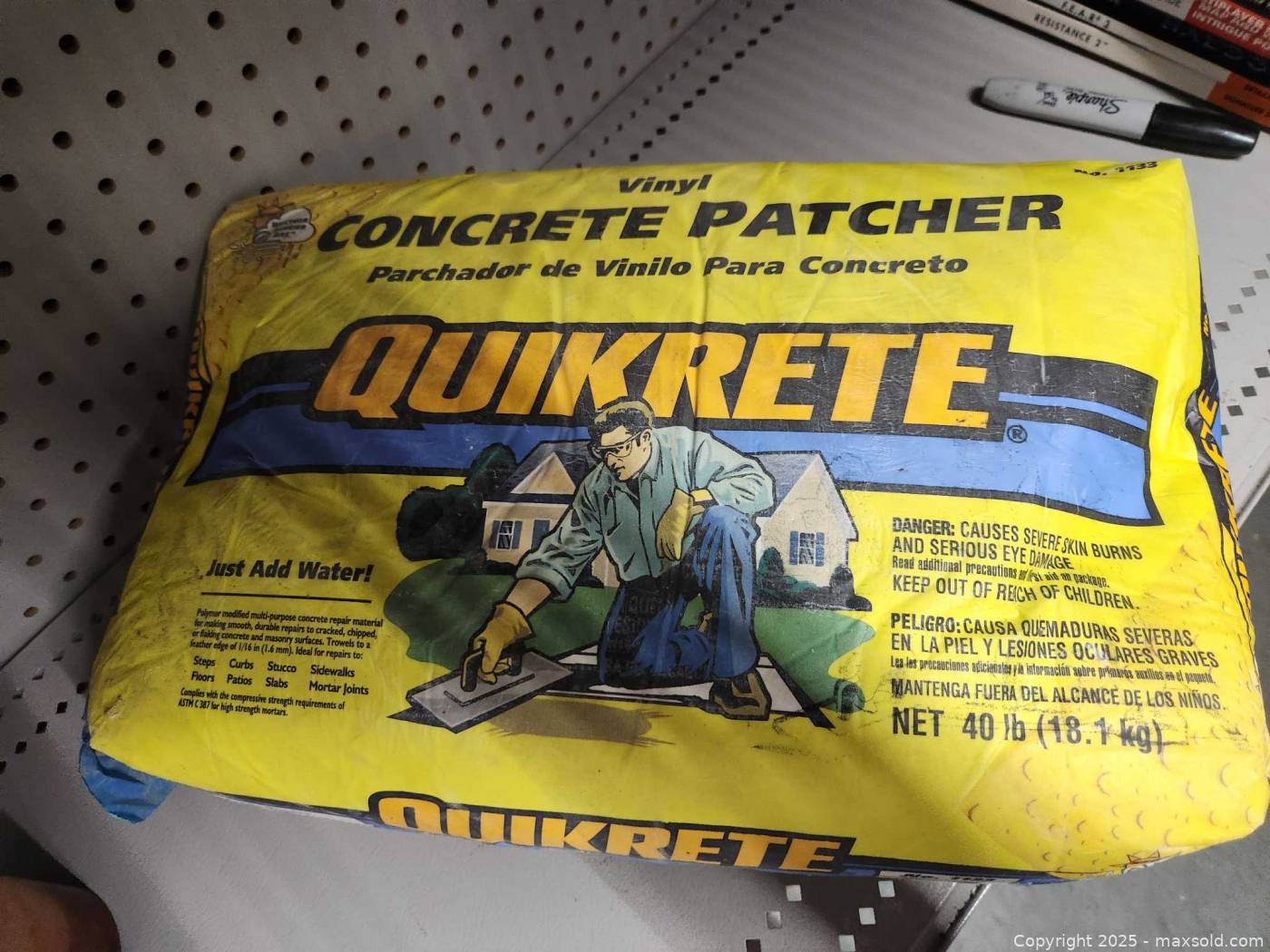 Quikrete Vinyl Concrete Patcher 40 lb bag | Maxsold