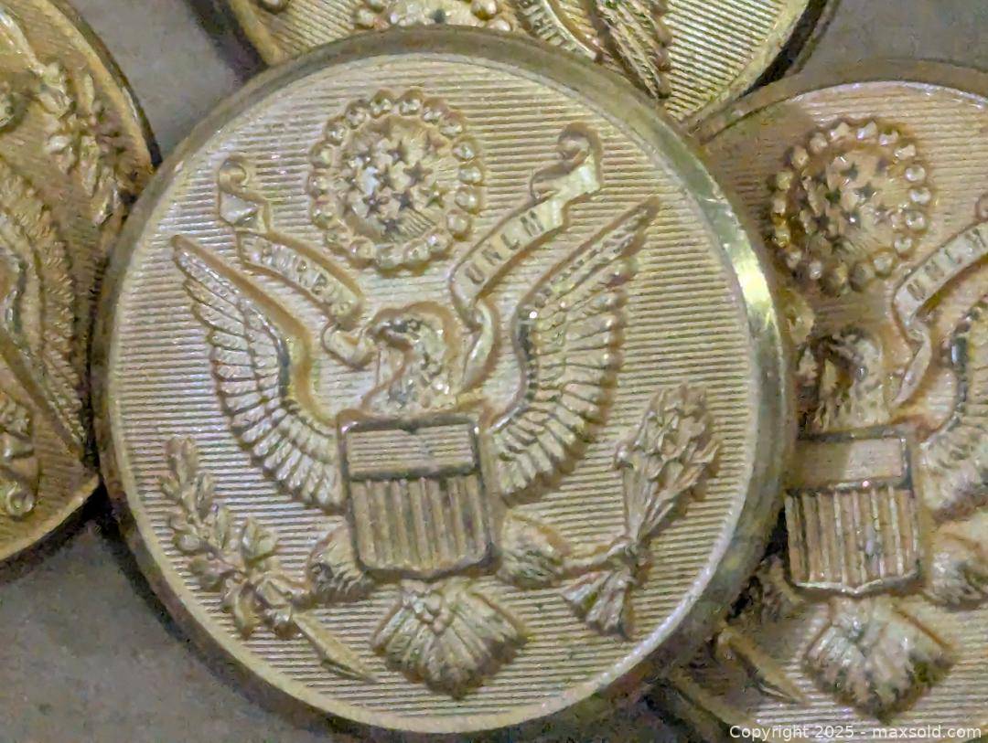Vintage U.S. military buttons and collar disk, 18pc brass | Maxsold