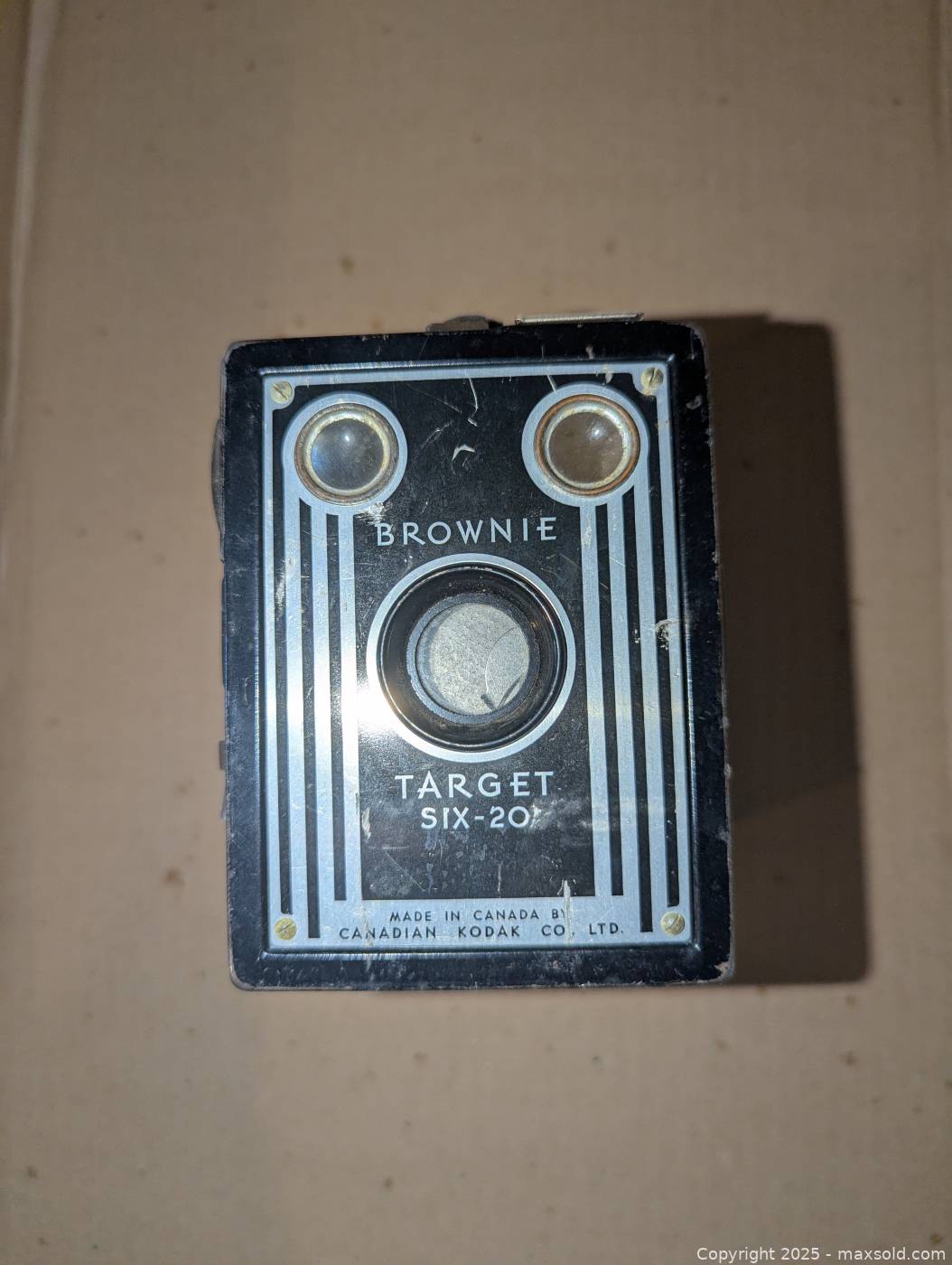 Kodak Brownie Target Six-20 box camera | Maxsold
