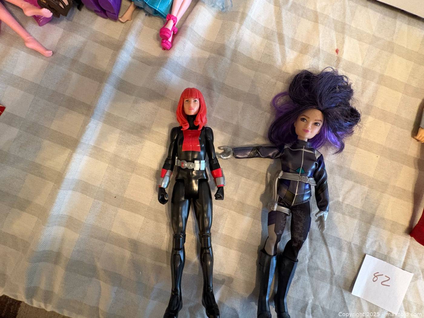 Five 12-inch Marvel & DC female superhero dolls | Maxsold