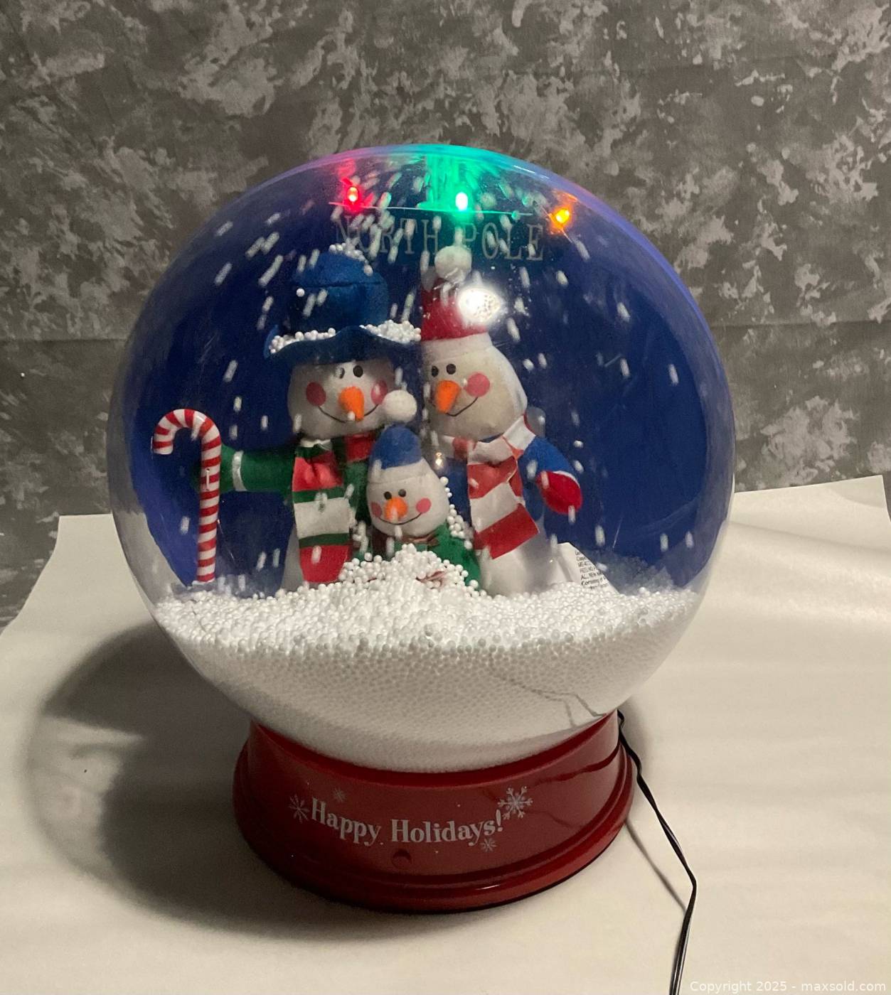Gemmy 14" Lighted Musical Snowman Snow Globe | Maxsold