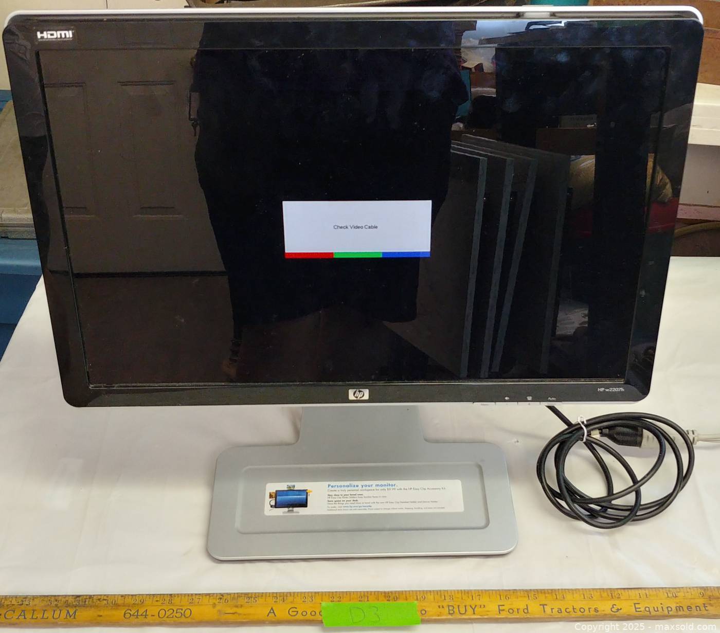 HP 22" Rotating Computer Monitor | Maxsold