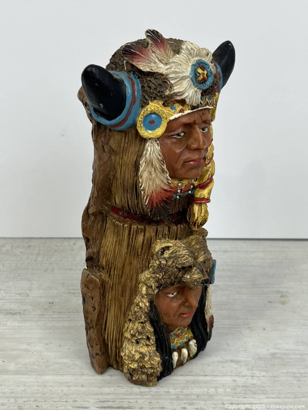Giftcraft Indigenous Chief Resin Figurine | Maxsold
