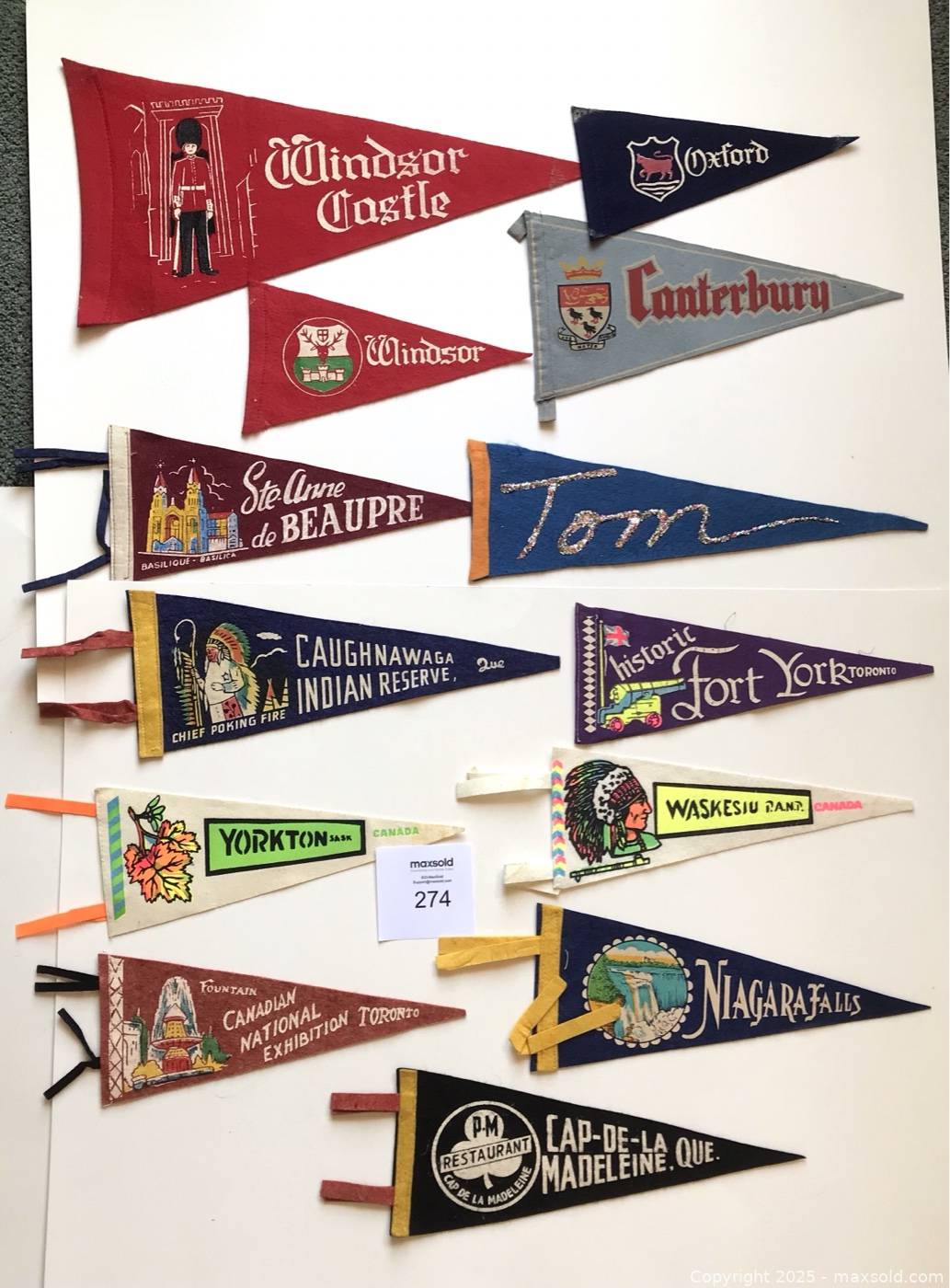 12 vintage travel souvenir felt pennants | Maxsold