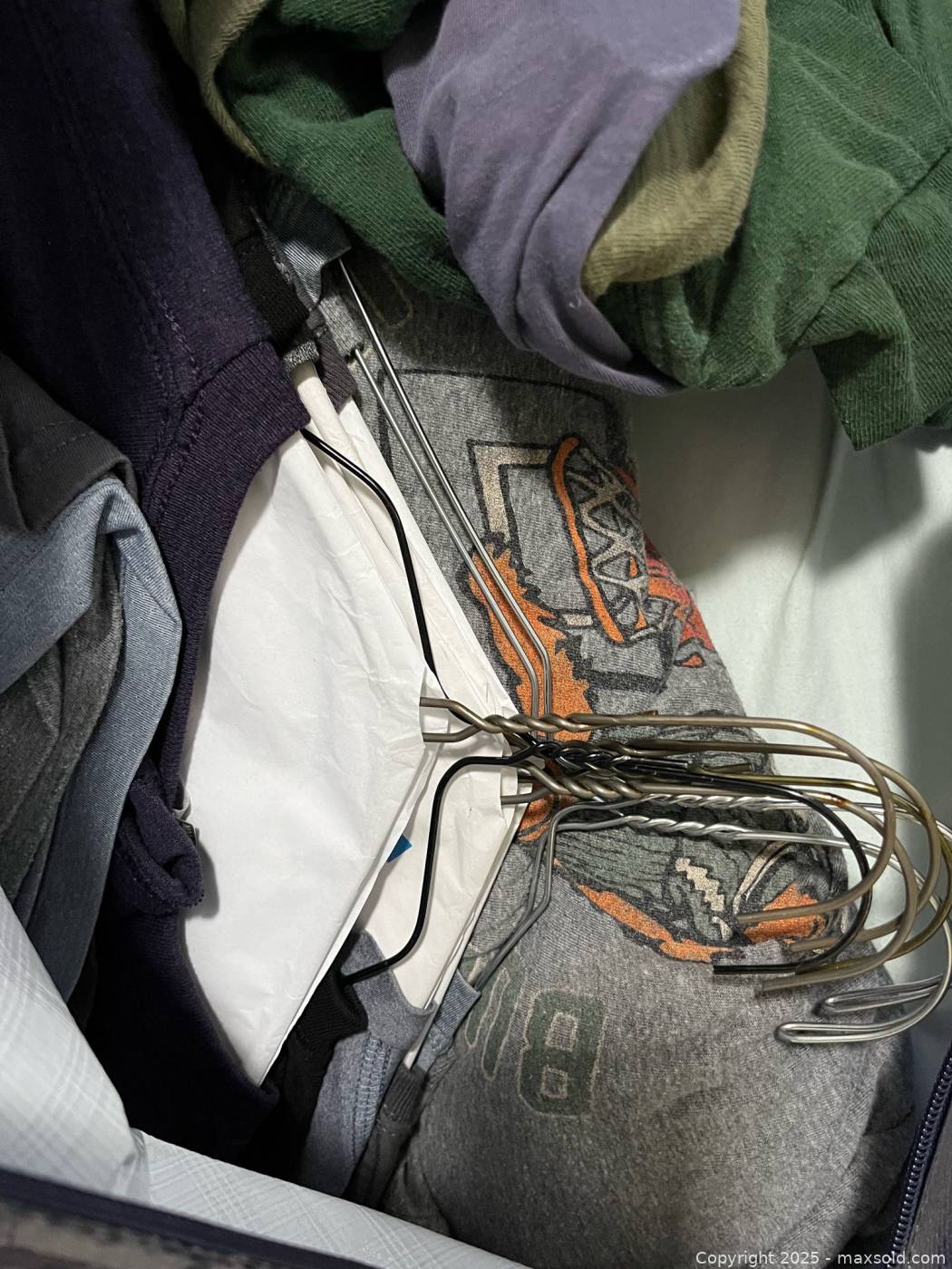Prada suit garment bag, shoe rack, moving bag, clothing and storage box ...