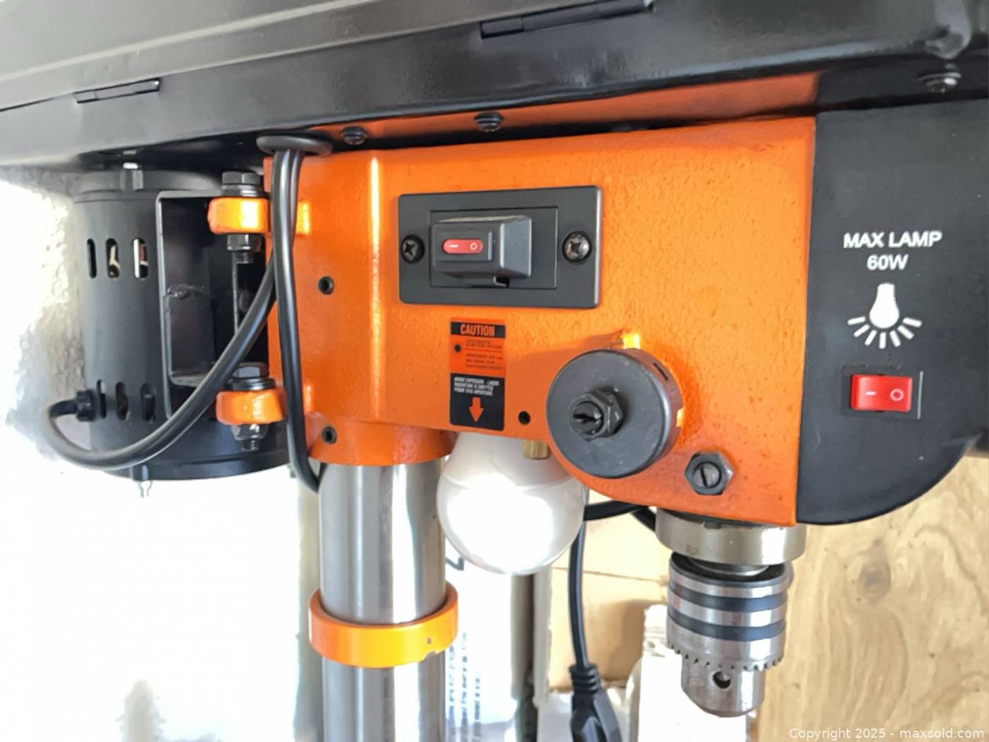 WEN 10" Benchtop Drill Press with Laser and hard case | Maxsold