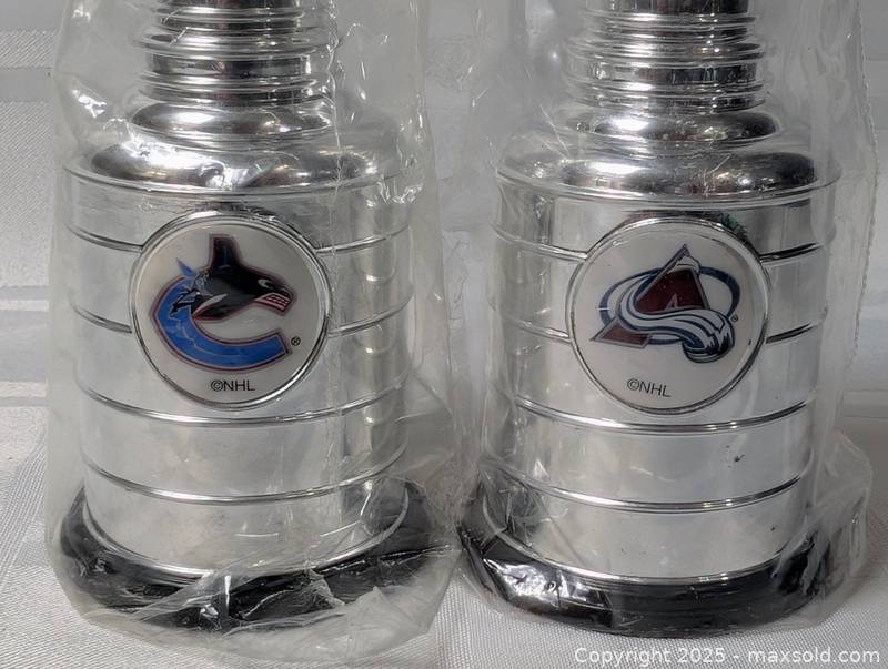 Pair of 5" NHL Mini Stanley Cup Replicas | Maxsold