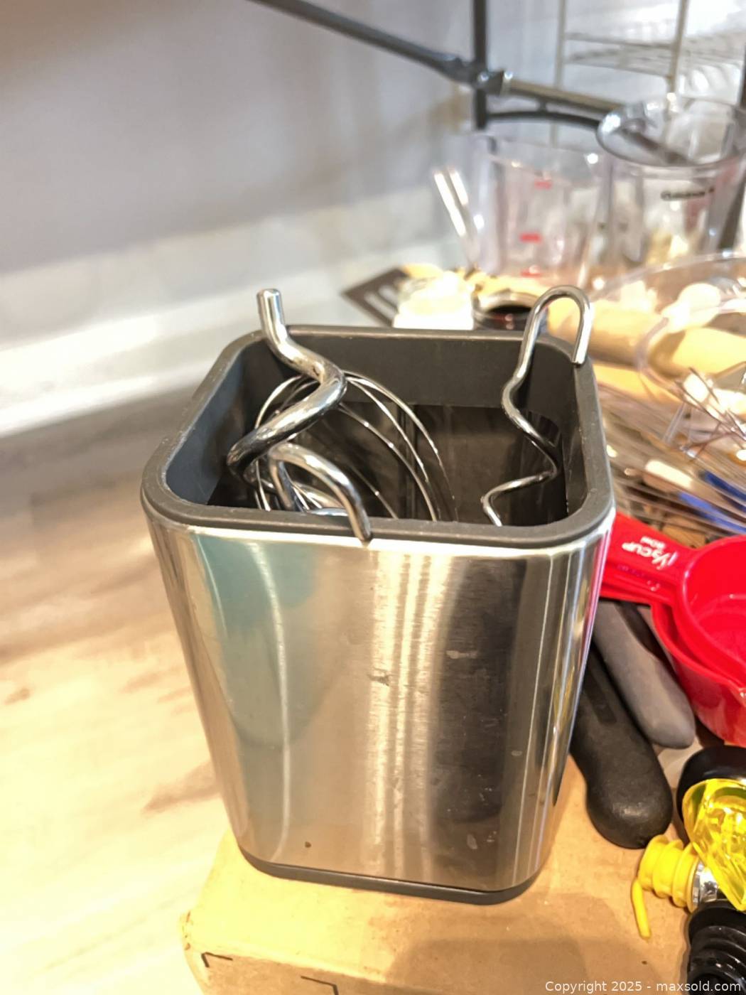 Kitchen utensils & mixer attachments | Maxsold