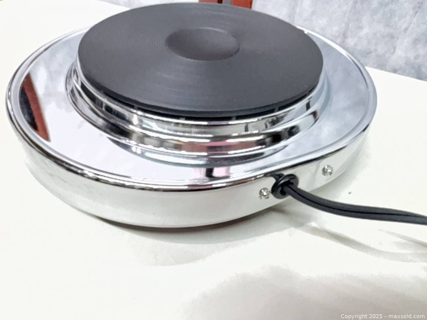 Command Performance MK-312N Electric Hot Plate | Maxsold