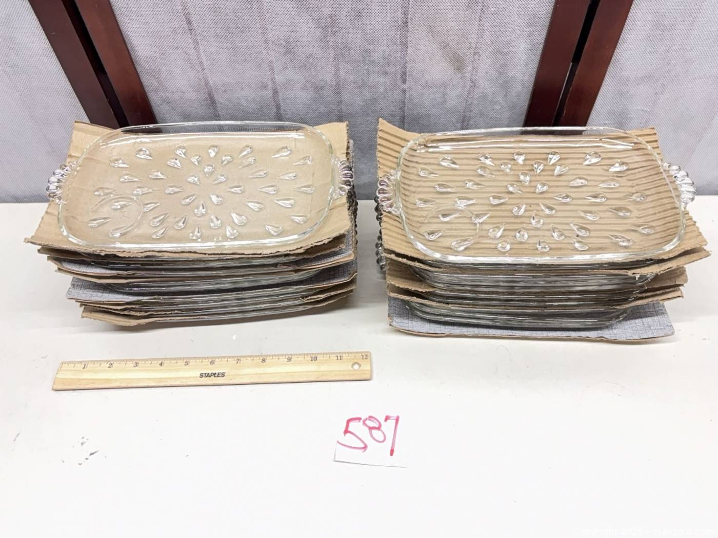 Approx 20 clear glass serving trays with handles | Maxsold