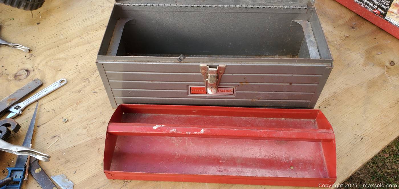 Craftsman metal multi-drawer toolbox | Maxsold