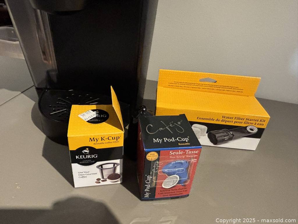 Keurig K-Select Single-Serve Coffee Maker With Accessories | Maxsold