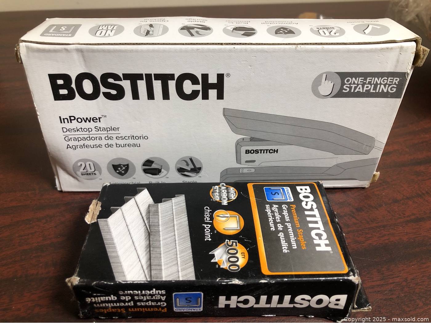 Bostitch InPower desktop stapler and staples | Maxsold
