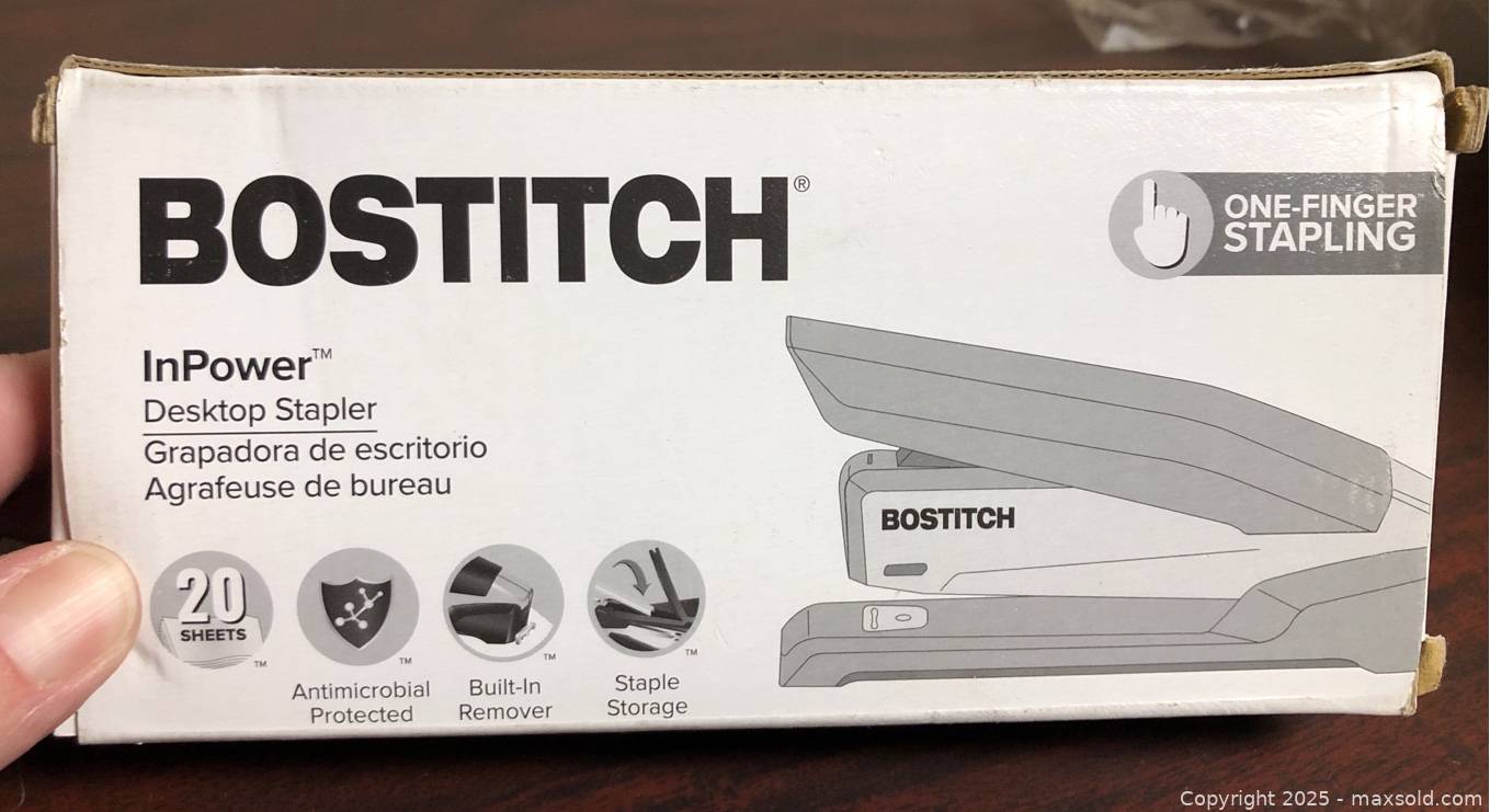Bostitch InPower desktop stapler and staples | Maxsold