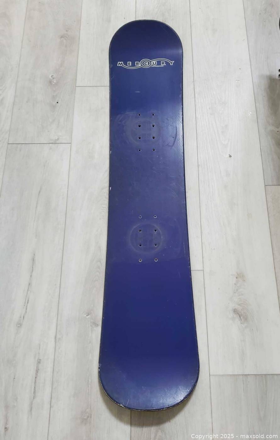 Liquid Mercury 115 cm youth snowboard, no bindings | Maxsold