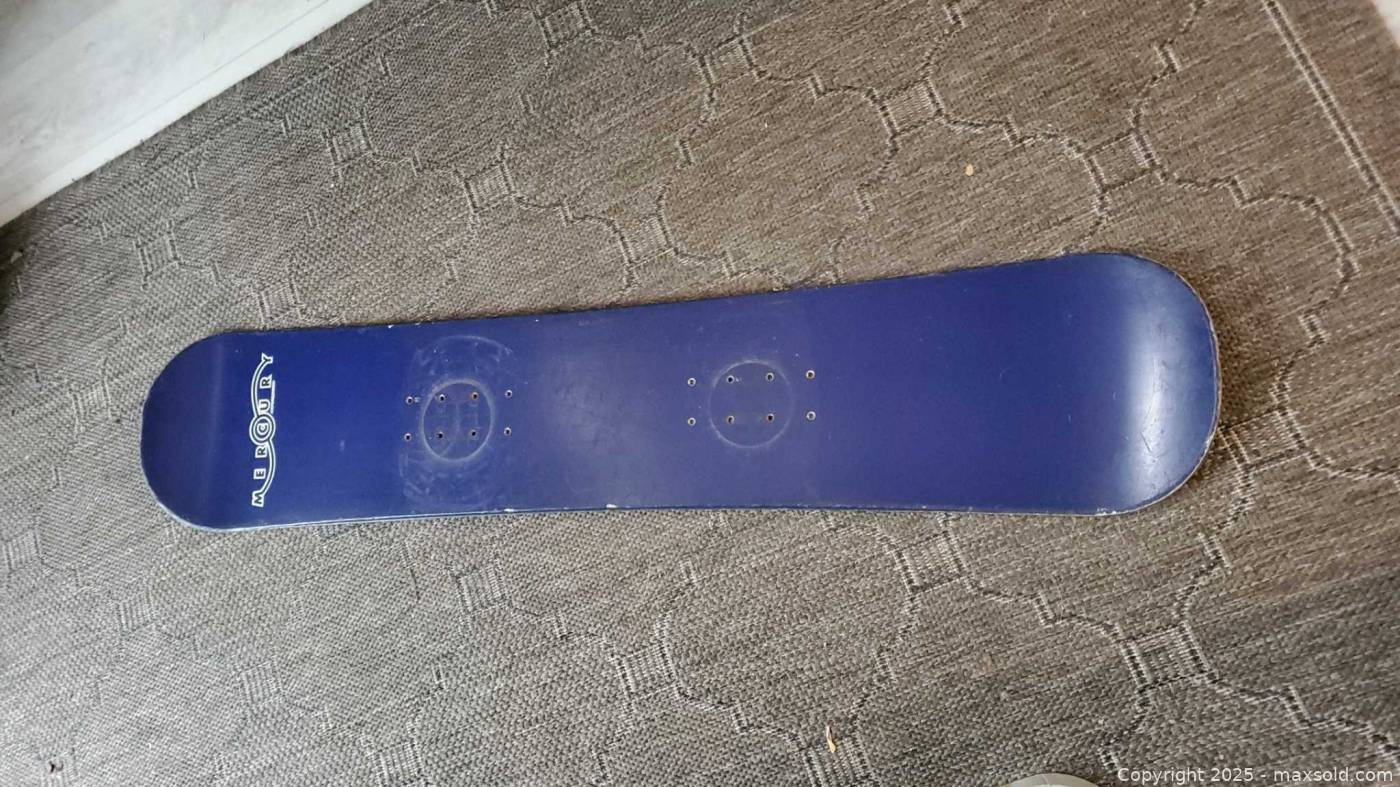 Liquid Mercury 115 cm youth snowboard, no bindings | Maxsold