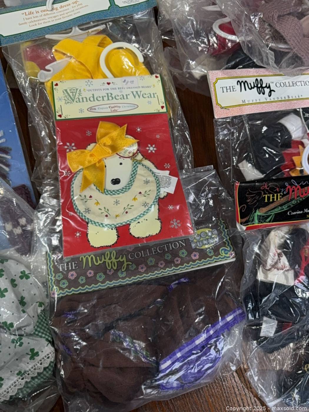 Muffy VanderBear doll clothing lot | Maxsold