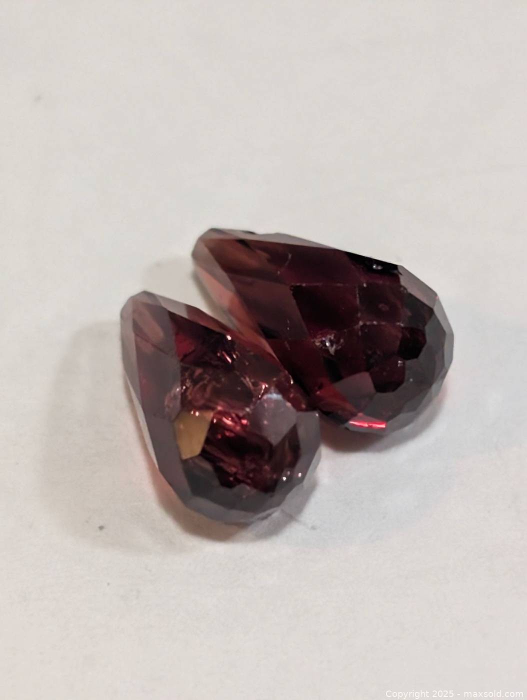 Garnet gemstones approx 7.5ct total | Maxsold