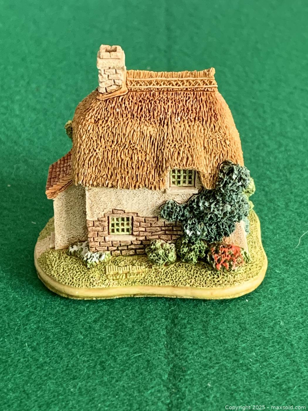 Lilliput Lane Clare Cottage model | Maxsold