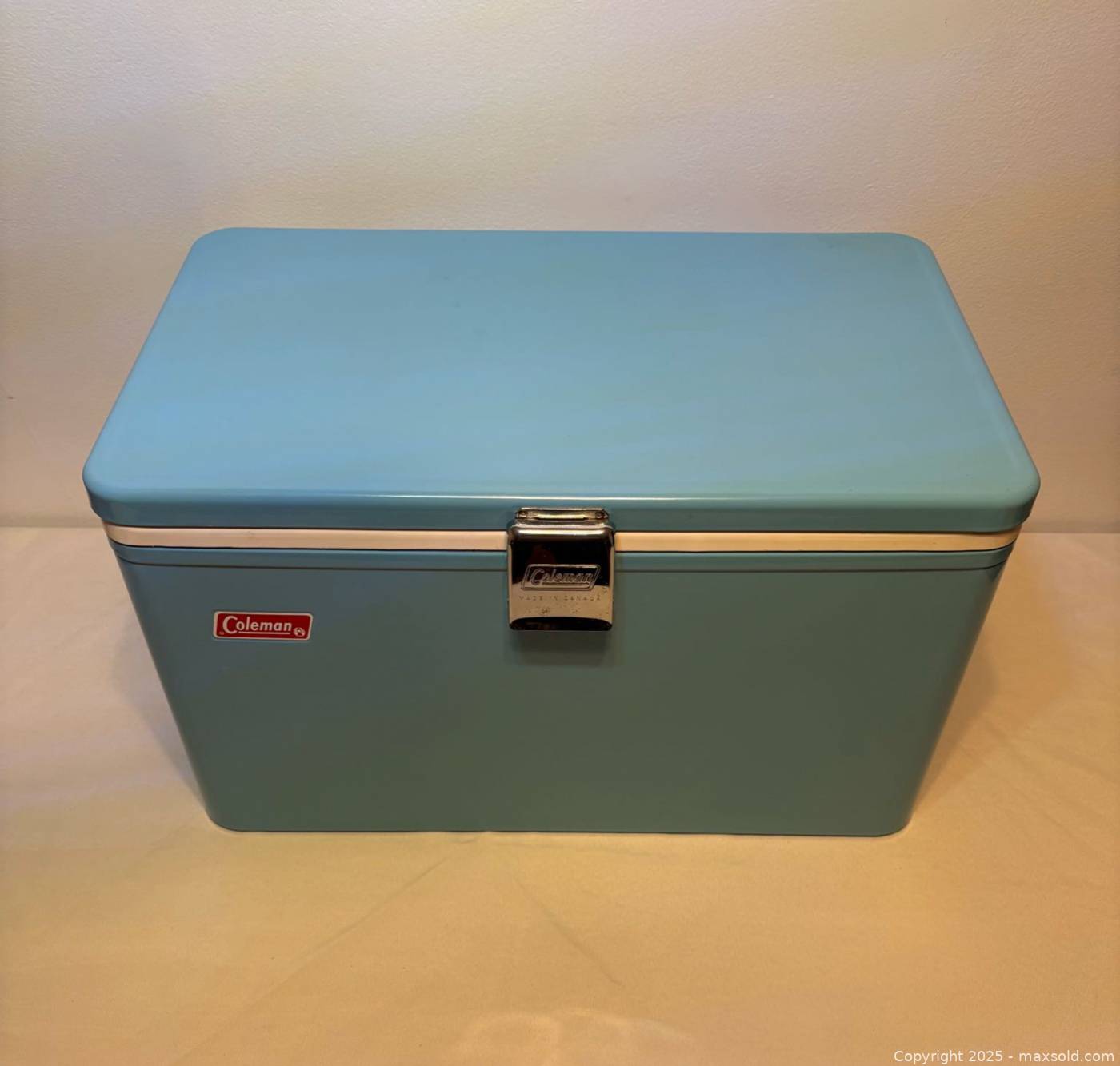 1960s blue metal Coleman cooler 22x13x13 | Maxsold