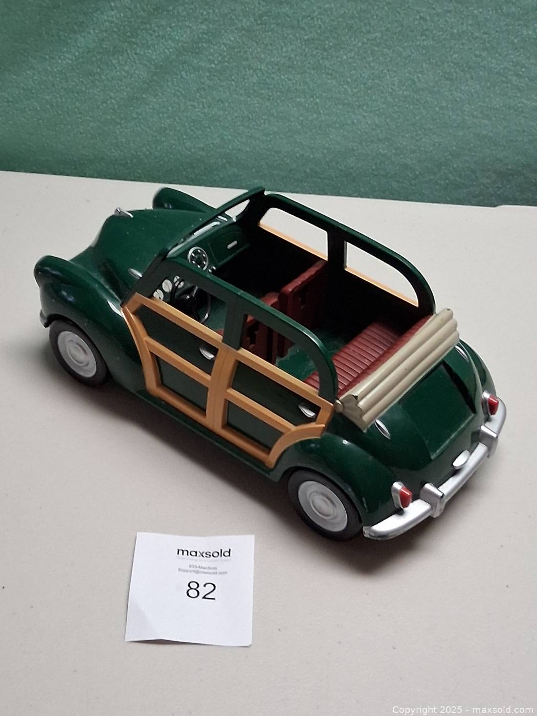 Calico Critters green woody convertible coupe | Maxsold