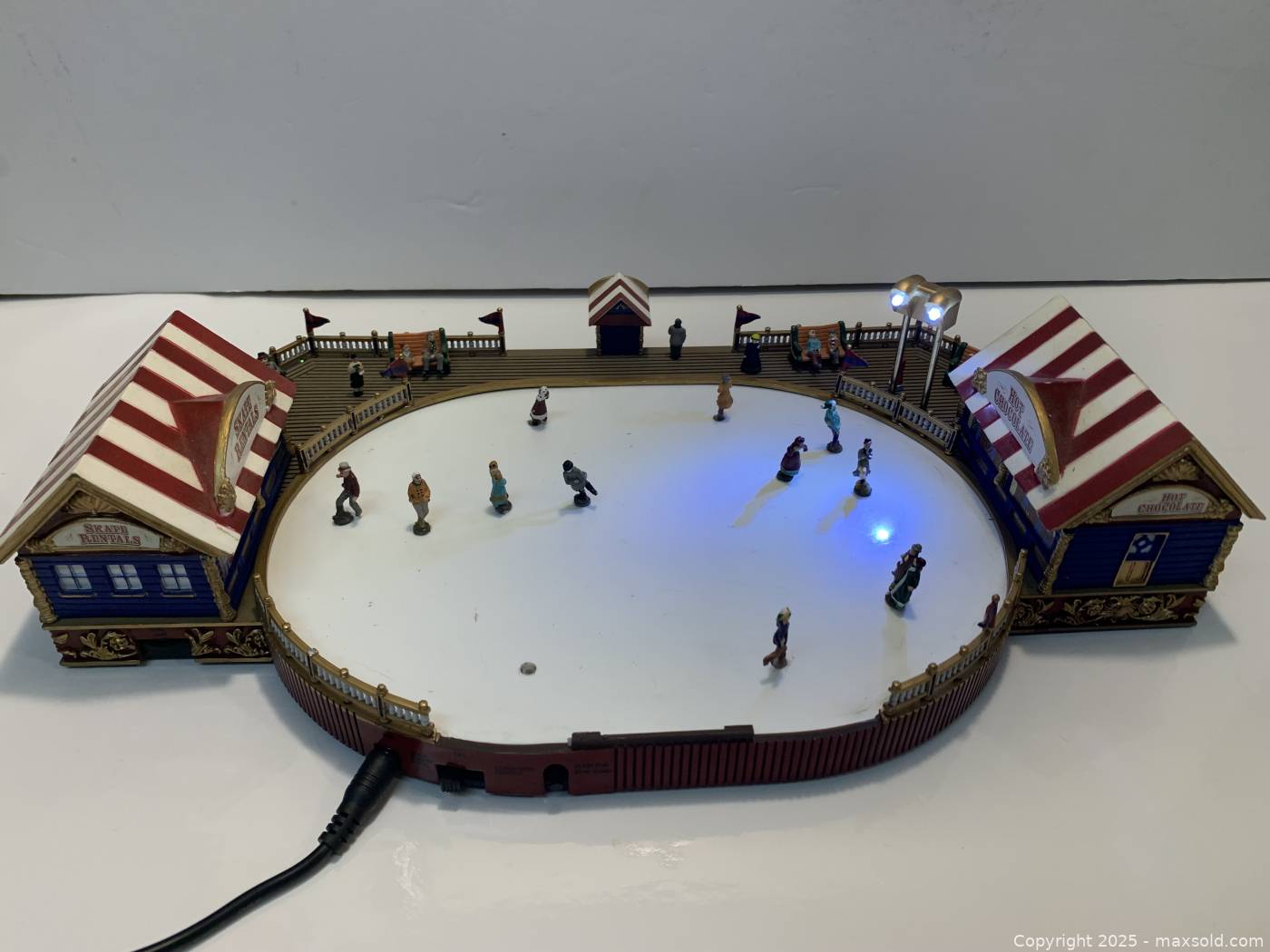 Animated Christmas Ice Skating Rink Display | Maxsold