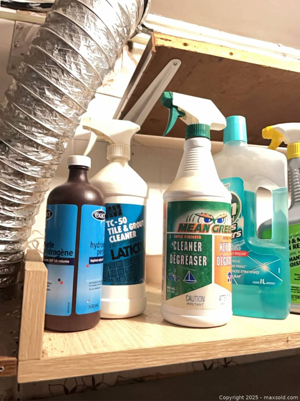 Assorted cleaning products | Maxsold