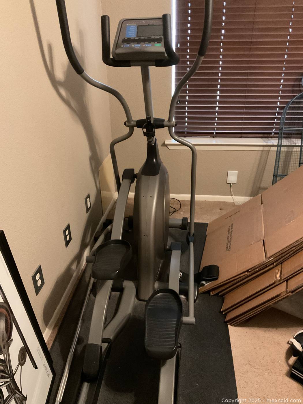 Body-Solid multi-gym, elliptical, ab bench | Maxsold