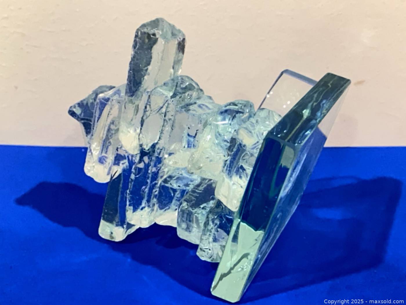 Clear Glass Inukshuk Sculpture | Maxsold