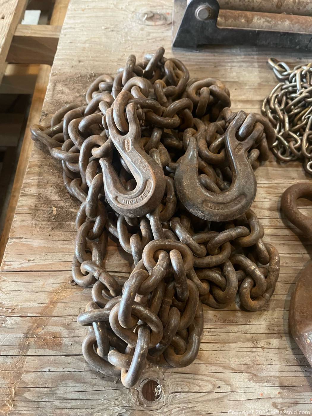 Cable guide, log chains, D-rings, hooks | Maxsold