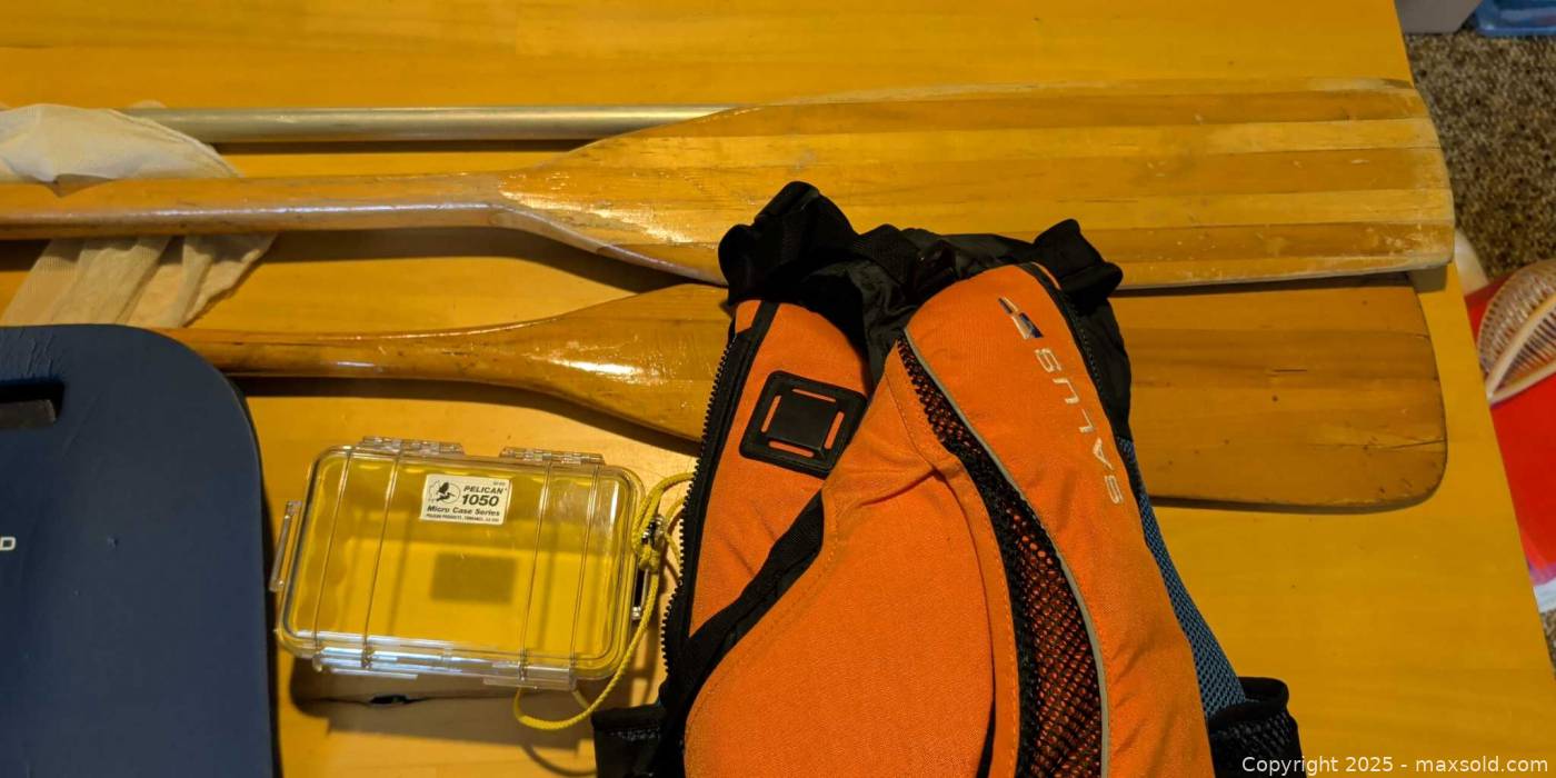 Boating And Paddling Gear Lot | Maxsold