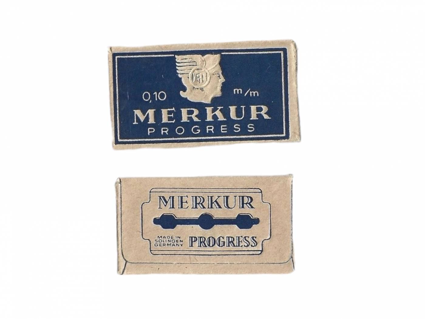 10 vintage German razor blade packs | Maxsold