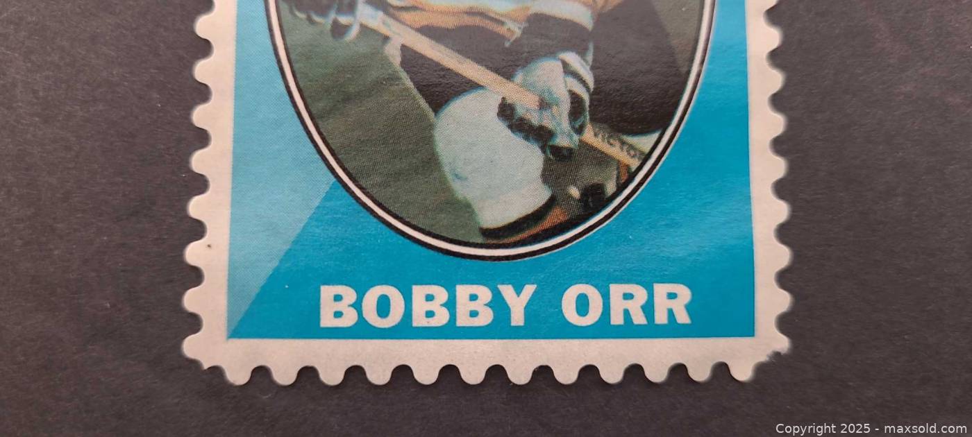 Bobby Orr Boston Bruins stamp-style trading card | Maxsold