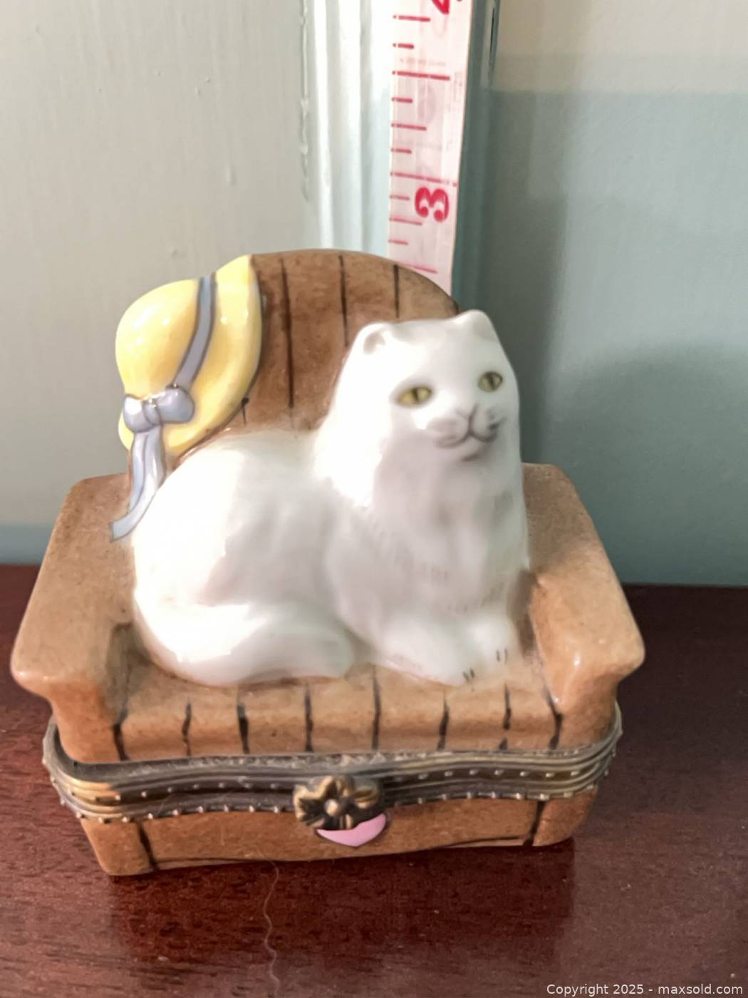 Antique porcelain animal pill boxes | Maxsold