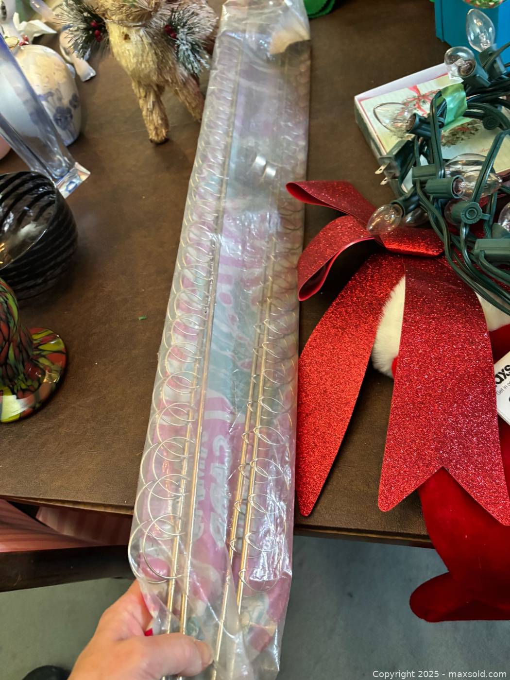 Assorted Christmas tree decor items | Maxsold
