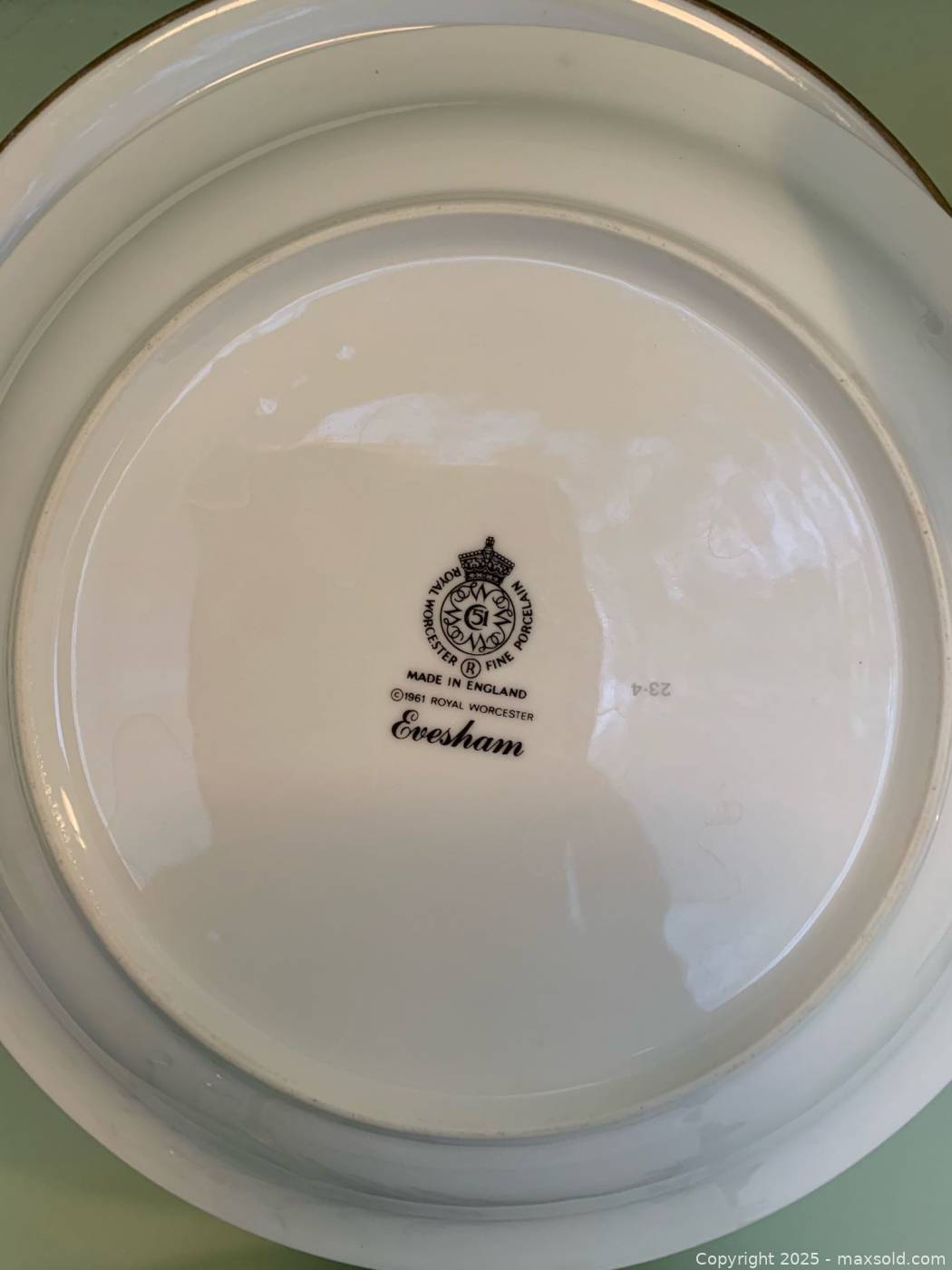 Royal Worcester Evesham porcelain dinnerware 12-pc | Maxsold