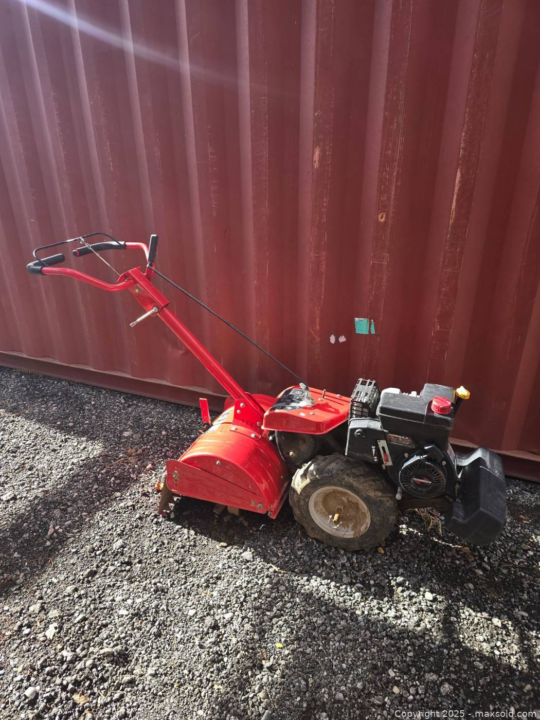 Tecumseh 6.0 rear-tine rototiller | Maxsold