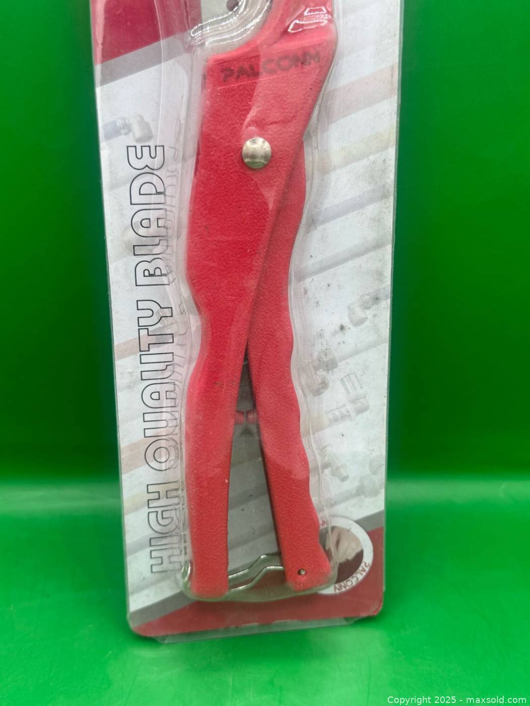 Palconn PVC and PEX pipe cutter, sealed | Maxsold