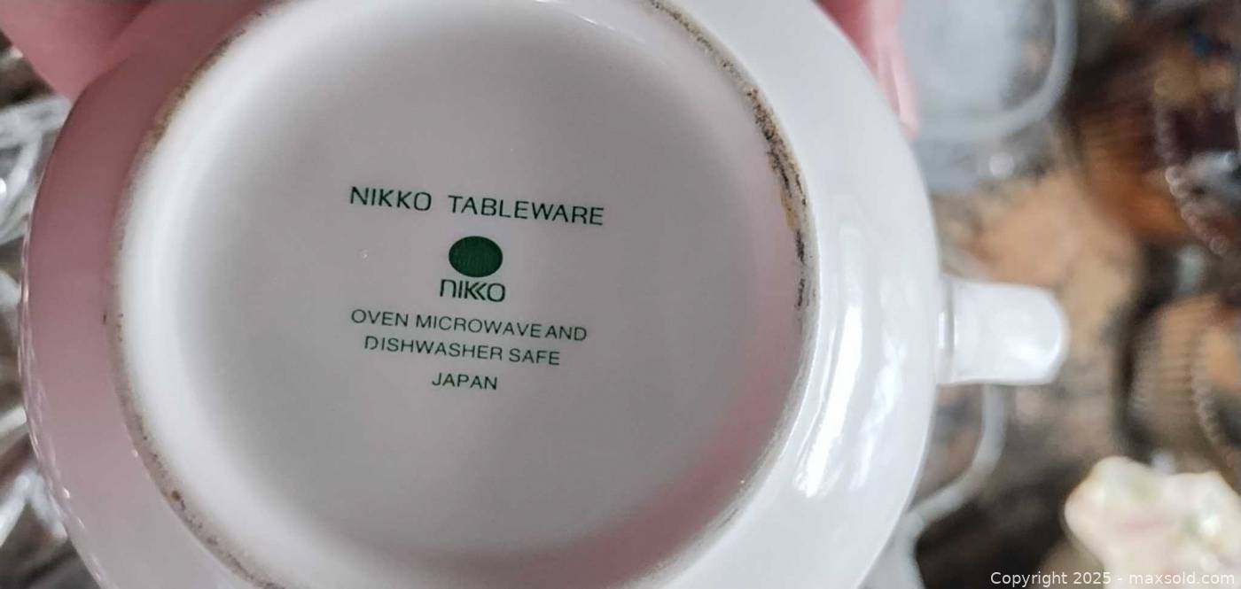 Mixed glassware, Nikko creamer, silver cups, spoon | Maxsold