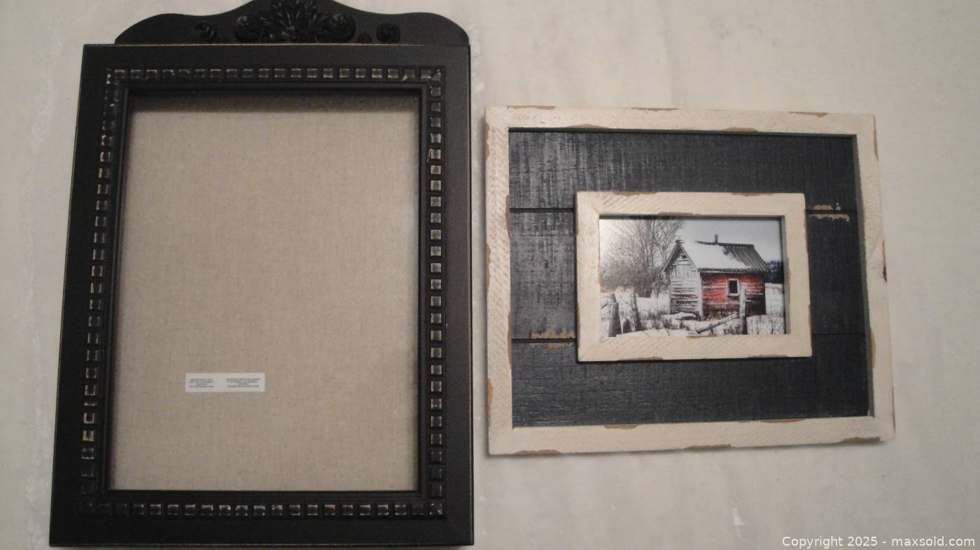 Hinged wall frame and cabin picture | Maxsold