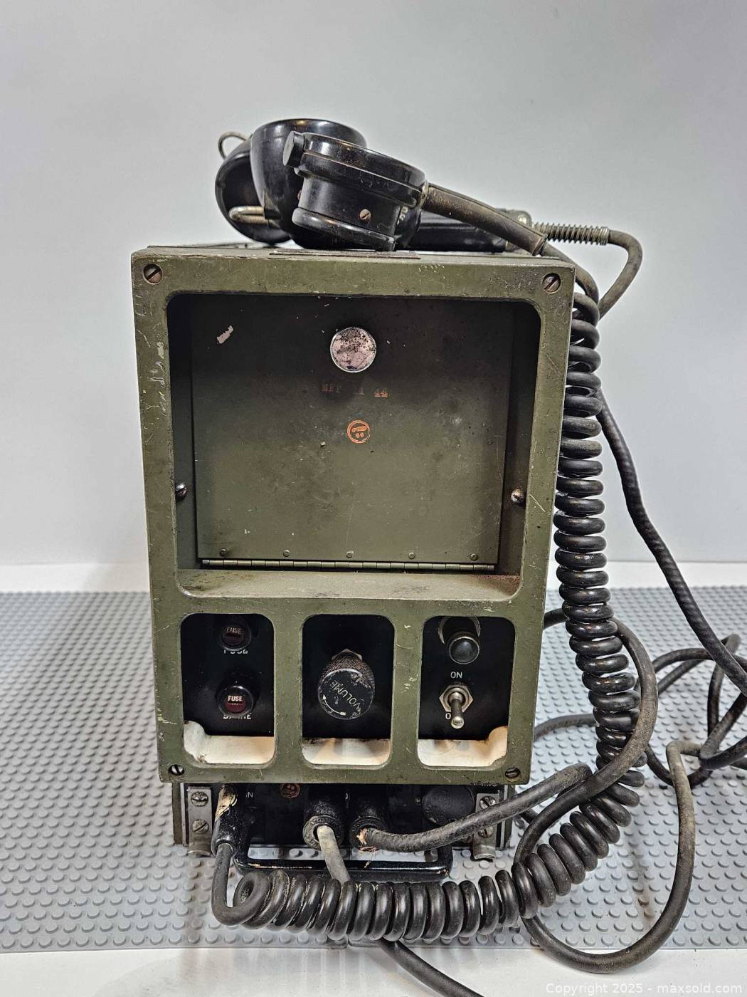 1944 U.S. Army Signal Corps Interphone Amplifier BC-605-D | Maxsold