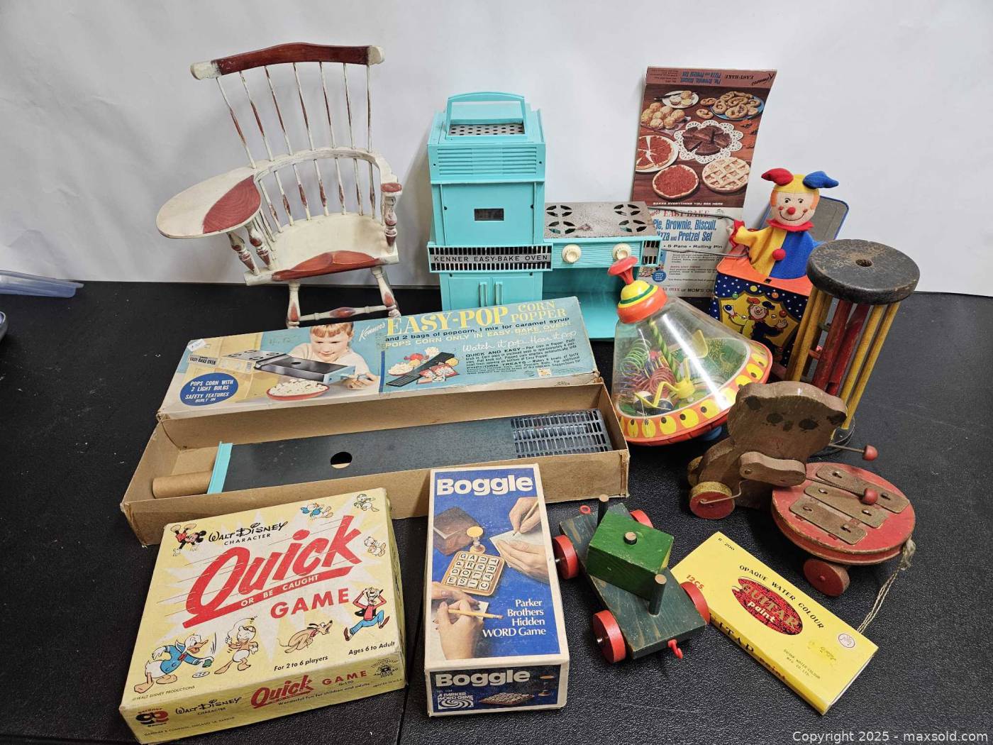 Kenner Easy-Bake Oven, games, wooden toys | Maxsold