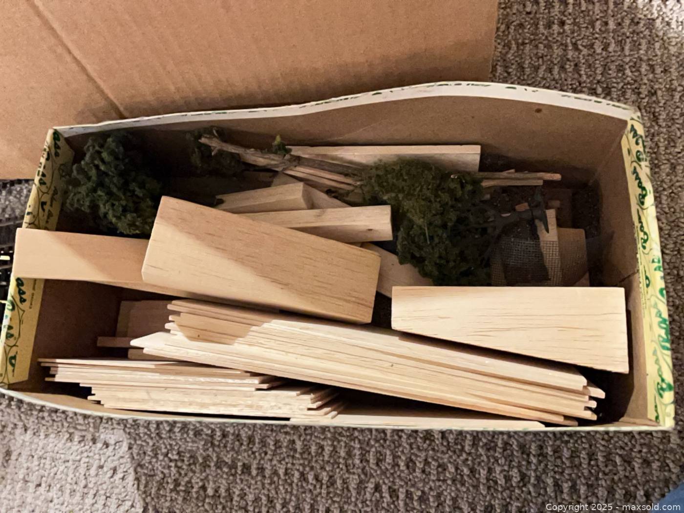 Assorted Model Train Track & Scenery Parts | Maxsold