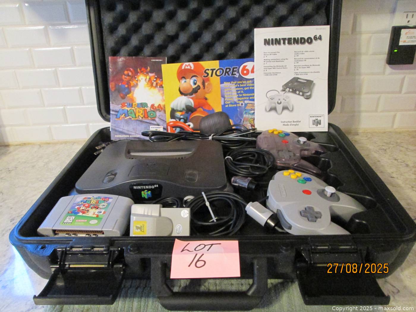 Nintendo 64 console w/ 2 controllers, Super Mario 64, manuals, Pelican ...