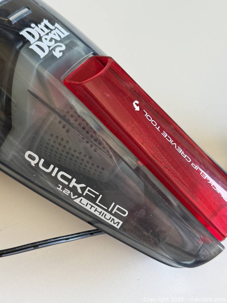 Dirt Devil QuickFlip 12V Lithium Handheld Vacuum | Maxsold