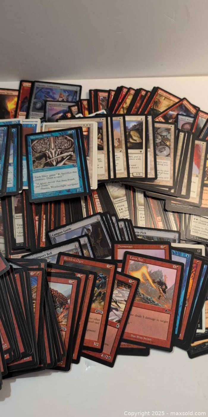 800-count Magic: The Gathering cards with storage box | Maxsold