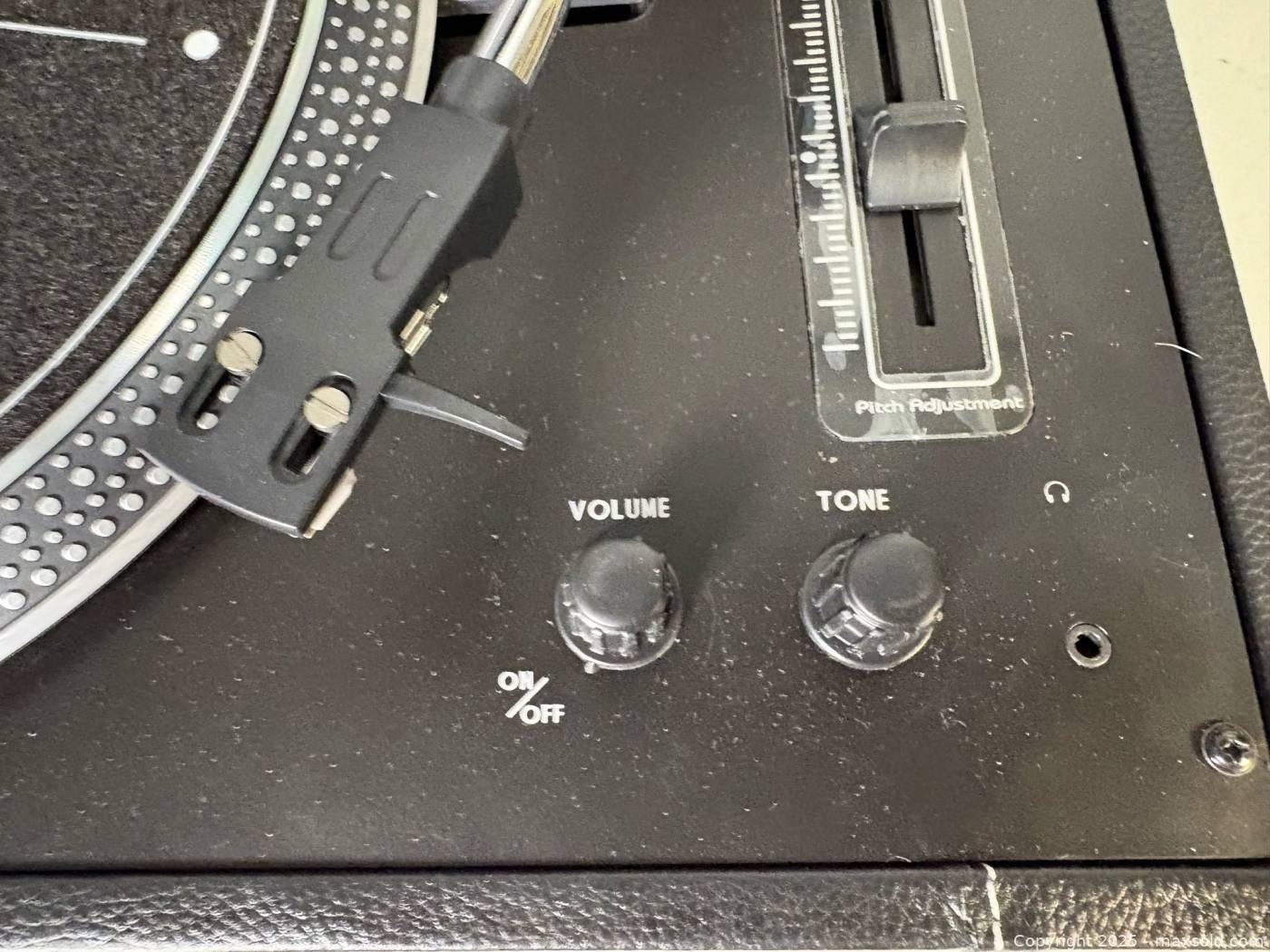 Crosley CR6250ABK Keepsake USB Portable Turntable | Maxsold