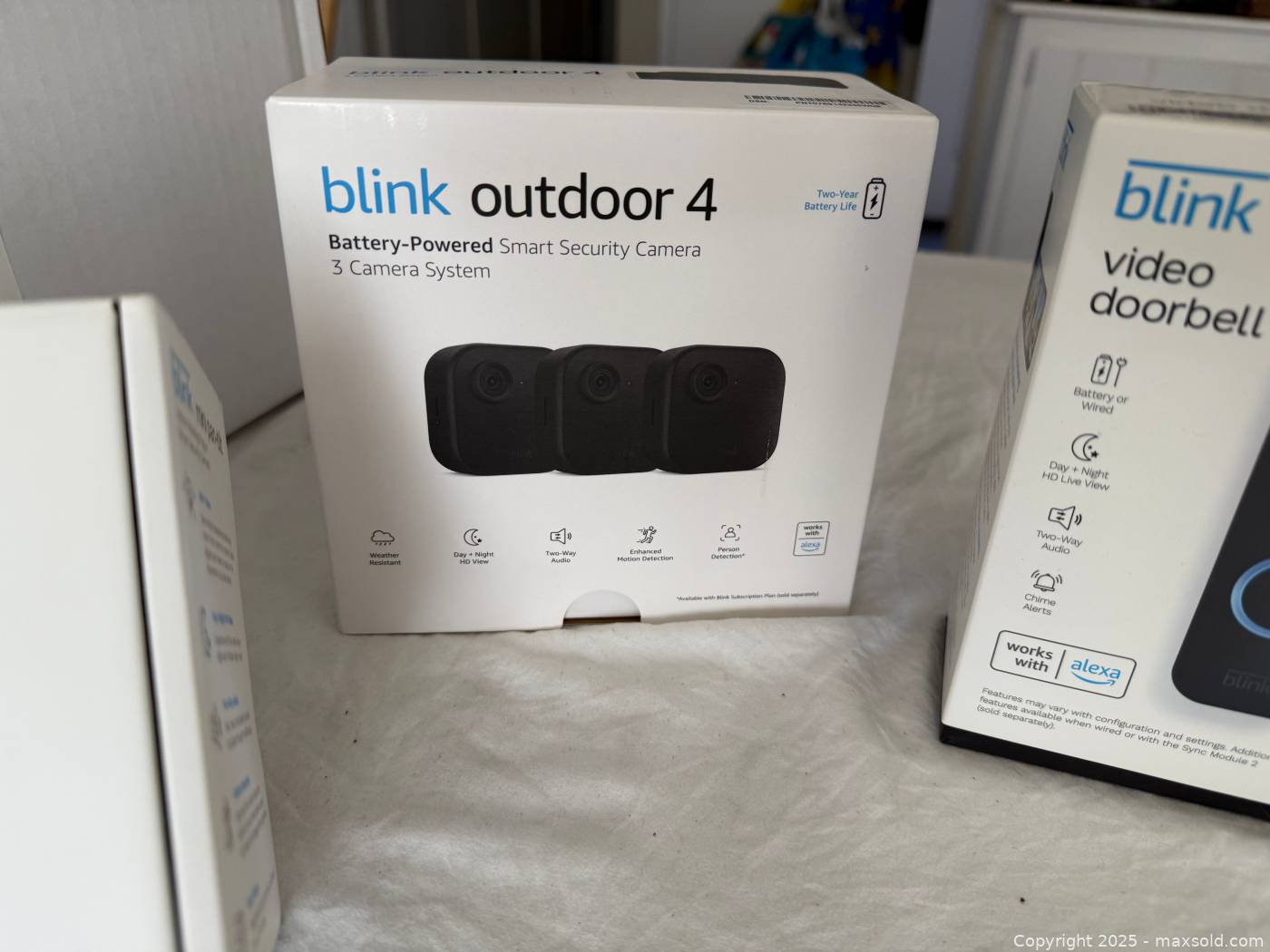 Blink home security camera bundle | Maxsold